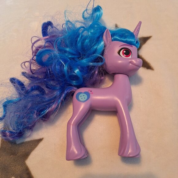 Hasbro | Toys | My Little Pony New Generation Unicorn Izzy Moonbow 65 ...